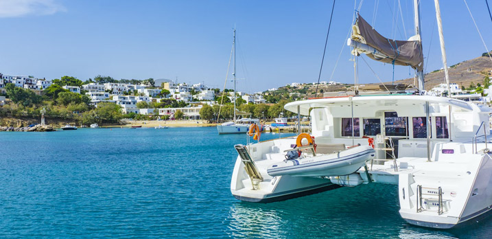 Pros and Cons of Multihull Boats vs Monohull Boats | TheYachtMarket