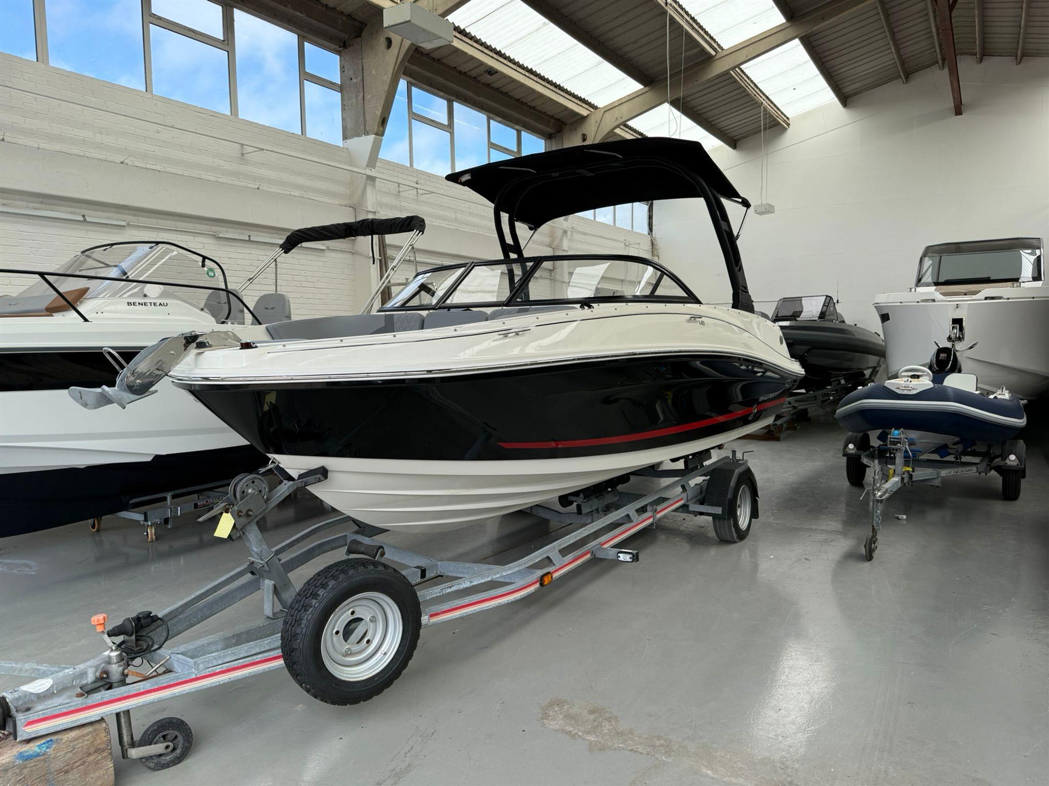 Bayliner VR5 Bowrider Inboard for Sale | New & used boats for sale UK ...